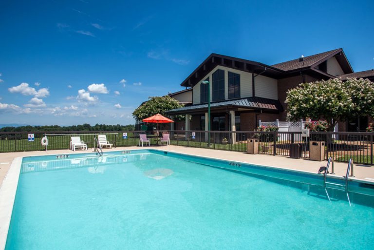 Our Orange VA Hotel | Round Hill Inn